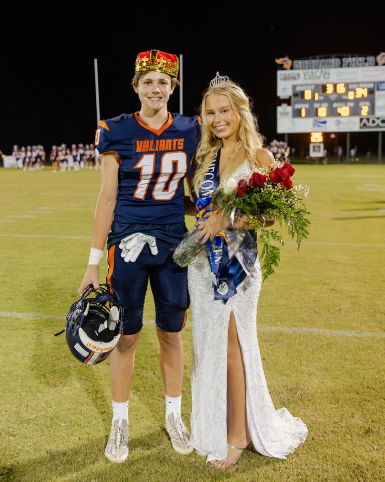Valwood crowns Homecoming king & queen - Valwood School